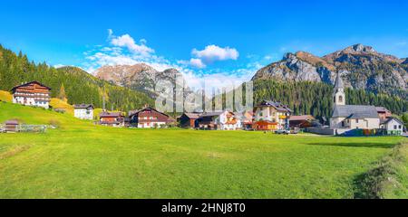 Gorgeous autumn scene of magnificent Sappada village in Dolomites ...