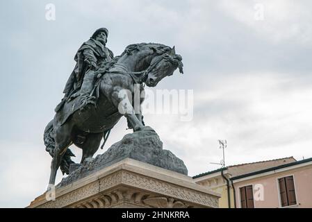 Rovigo, Italy Horse statue of Garibaldi Stock Photo - Alamy