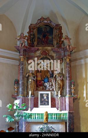 Visitation of Mary, altar in church of the Saint Peter in Ivanic Grad, Croatia Stock Photo - Alamy