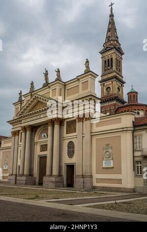 Alessandria Cathedral on Piazza del Duomo Stock Photo - Alamy