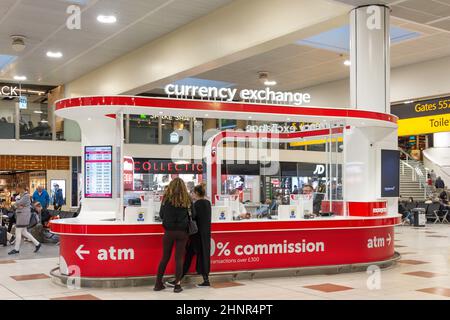 Currency Exchange kiosk at North Terminal, London Gatwick Airport ...
