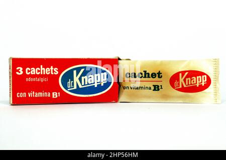 Vintage 1960s Cachets Dr. KNAPP, tablets medicine for the treatment of ...