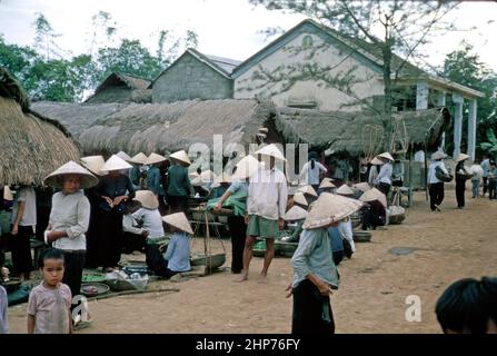 Vietnam War Photos: MEDCAP (Medical Civic Action Program) for the local ...