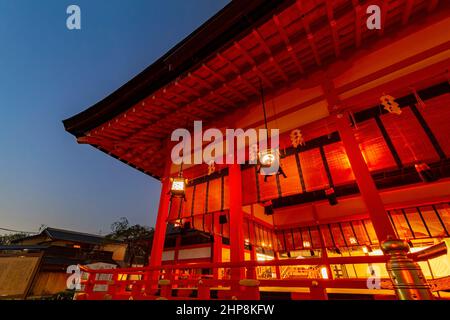 Night view of the Fushimiinari Shrine Outer Oratory of Fushimi Inari ...