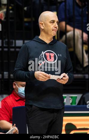 Utah head coach Craig Smith calls a play to his team during the first ...