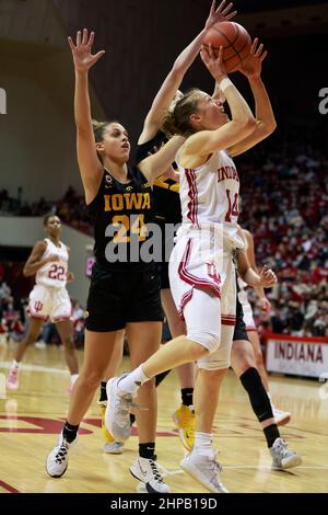 Iowa Hawkeyes guard Gabbie Marshall (24) poses for a portrait during ...