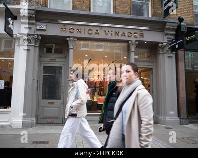 Monica Vinader shop, Covent Garden, London, England, UK Stock Photo - Alamy
