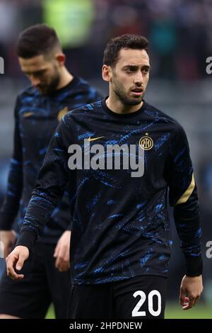 Hakan Calhanoglu of FC Internazionale warms up during the Serie A 2022/ ...