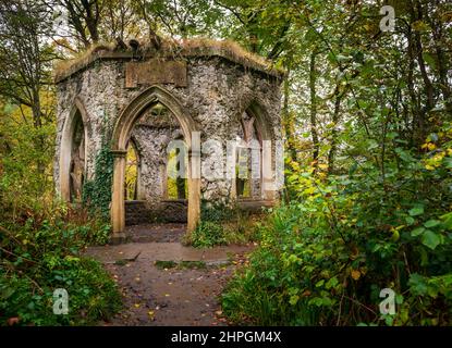 Fisher's Hall folly in Hackfall Woods near Grewelthorpe Stock Photo - Alamy