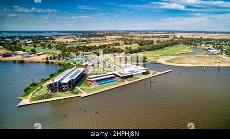 Aerial view of Yarrawonga Mulwala Golf Clubhouse and course Stock Photo ...