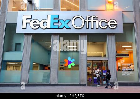 FedEx Office NYC Stock Photo - Alamy