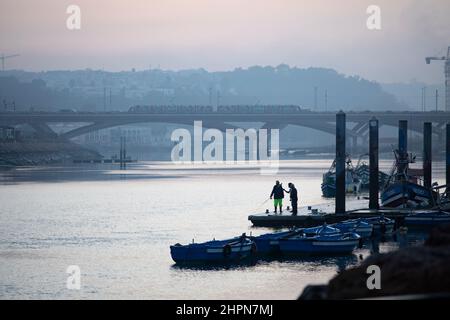 The Hassan II bridge over the Bou Regreg river connects Salé and Rabat ...