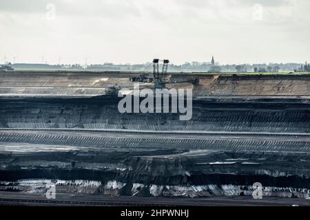 Garzweiler opencast lignite mine, near Juechen, Rhenish lignite mining ...