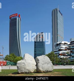 Torre PwC or PricewaterhouseCoopers by Daniel Libeskind, Torre Allianz ...