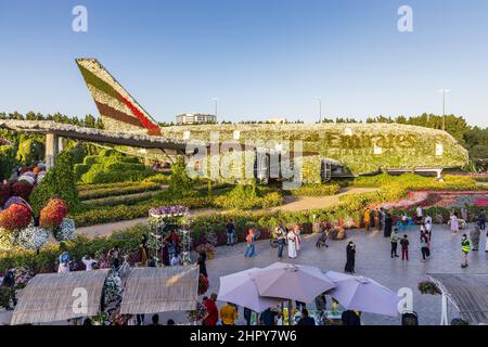 A flower-covered Emirates Airbus A380 at the Dubai Miracle Garden ...