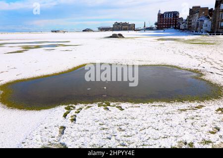 Fife,Scotland, 24th February 2022 , Snow fall on The famous Old Course ...
