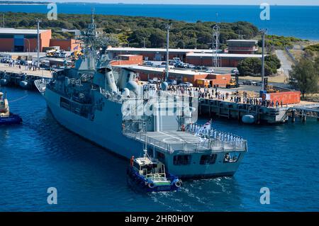 A Royal Australian Navy frigate berthing at Western Australia's Garden ...