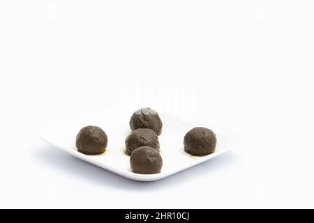 Bhaang Ki Goli Or Bhang Ka Gola Is Made Of Is Herbal Edible Balls Made ...