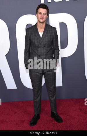 Sam Straley arrives at the premiere of "The Dropout" at DGA Theater on ...