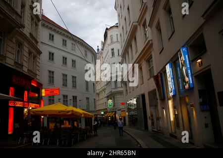 Strassenszene/ street scene, Wien, Oesterreich/ Vienna, Austria (nur ...
