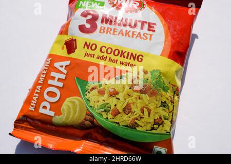 MTR branded Instant Khatta meetha Poha breakfast item. Mtr Poha packet ...