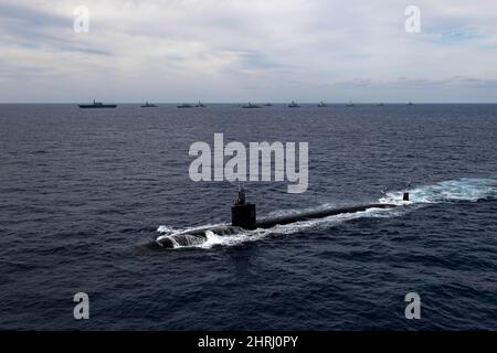 US Navy The Royal Canadian Navy submarine HMCS Victoria (SSK 876) is ...