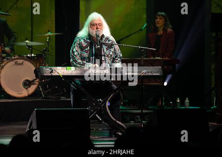 Brian Cadd Australian singer songwriter perfoming in Cairns, Queensland ...