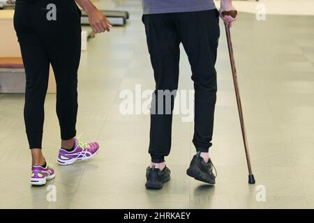 Patient Isaac Kohtakangas uses the PONS ((Portable Neuromodulation ...