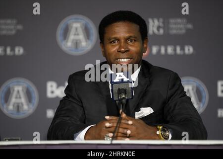 Mike (Pinball) Clemons speaks as he is announced as the new general ...