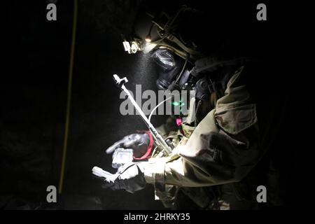 Soldiers with the 56th Chemical Reconnaissance Detachment (CRD), 4th ...