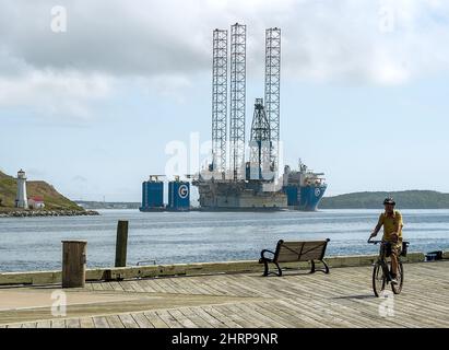 The heavy-lift jack-up vessel Odin, comissioned by Hochtief. at ...