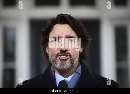 Prime Minister Justin Trudeau provides an update on the COVID-19 ...