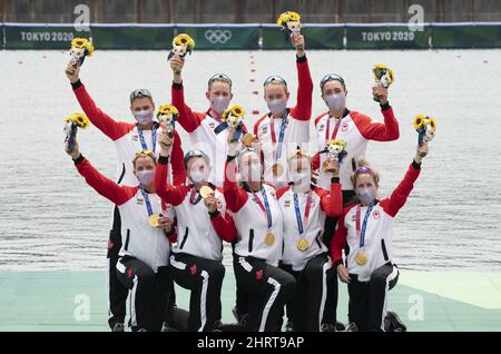Canadaâ€™s Lisa Roman, Kasia Gruchalla-Wesierski, Christine Roper ...
