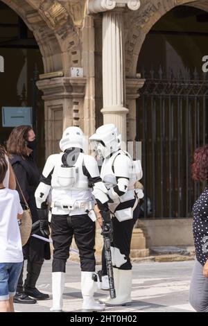 Actors representing Star Wars characters with their flashy uniforms ...