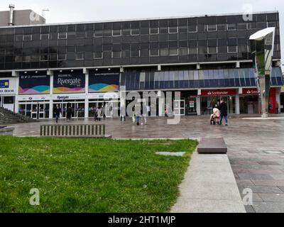 Rivergate shopping centre,Bridgegate features the 9 meter tall Trinity ...
