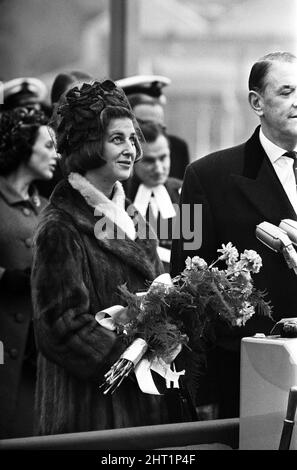 Princess Alexandra launches the ship Waikato at Harland and Wolff ...