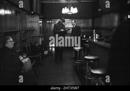 Scene inside the Blind Beggar pub on Whitechapel Road, Stepney ...