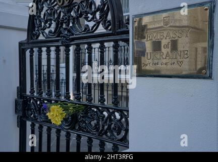 Flowers and messages against the Russian invasion of Ukraine left ...