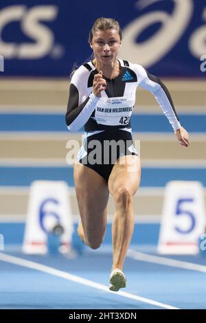 APELDOORN - Demi van den Wildenberg in the 60m sprint on the first day ...