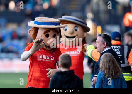 Luton, UK. 26th Feb, 2022. Referee Andy Woolmer (C) and Assistant ...