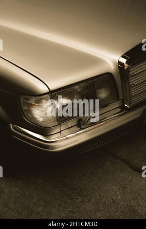 Vertical closeup of Mercedes Benz classic car Stock Photo - Alamy