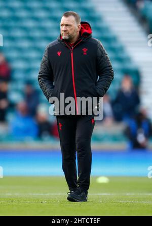 Jonathan Humphreys Assistant Coach-Forward during warm up during ...