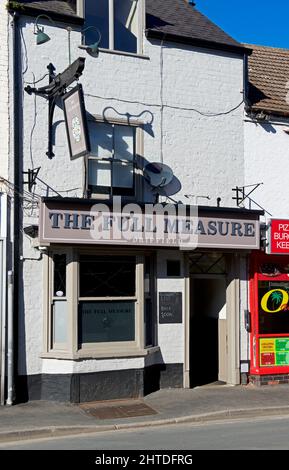 Pub, the Full Measure, in Driffield, East Yorkshire, England UK Stock ...