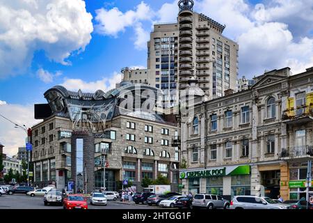 The district that houses the central station of Kiev Stock Photo - Alamy