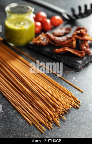 Raw whole dried Spaghetti pasta Stock Photo - Alamy