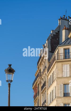 Typical Parisian chimneys Stock Photo - Alamy