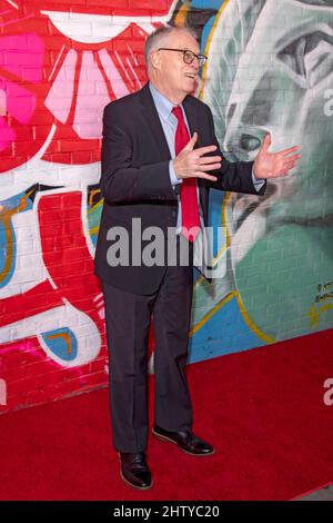 News reporter Charlie Pellett attends RiseNY’s official grand opening ...