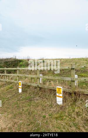 Marker post, Electricity cable, wind farm Stock Photo - Alamy