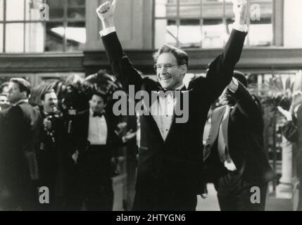 Kevin Kline Film: Dave (1993) Characters: Dave Kovic Director: Ivan ...