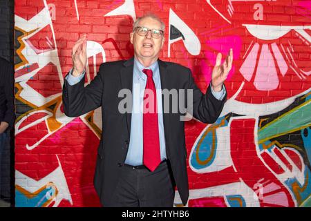 News reporter Charlie Pellett attends RiseNY’s official grand opening ...